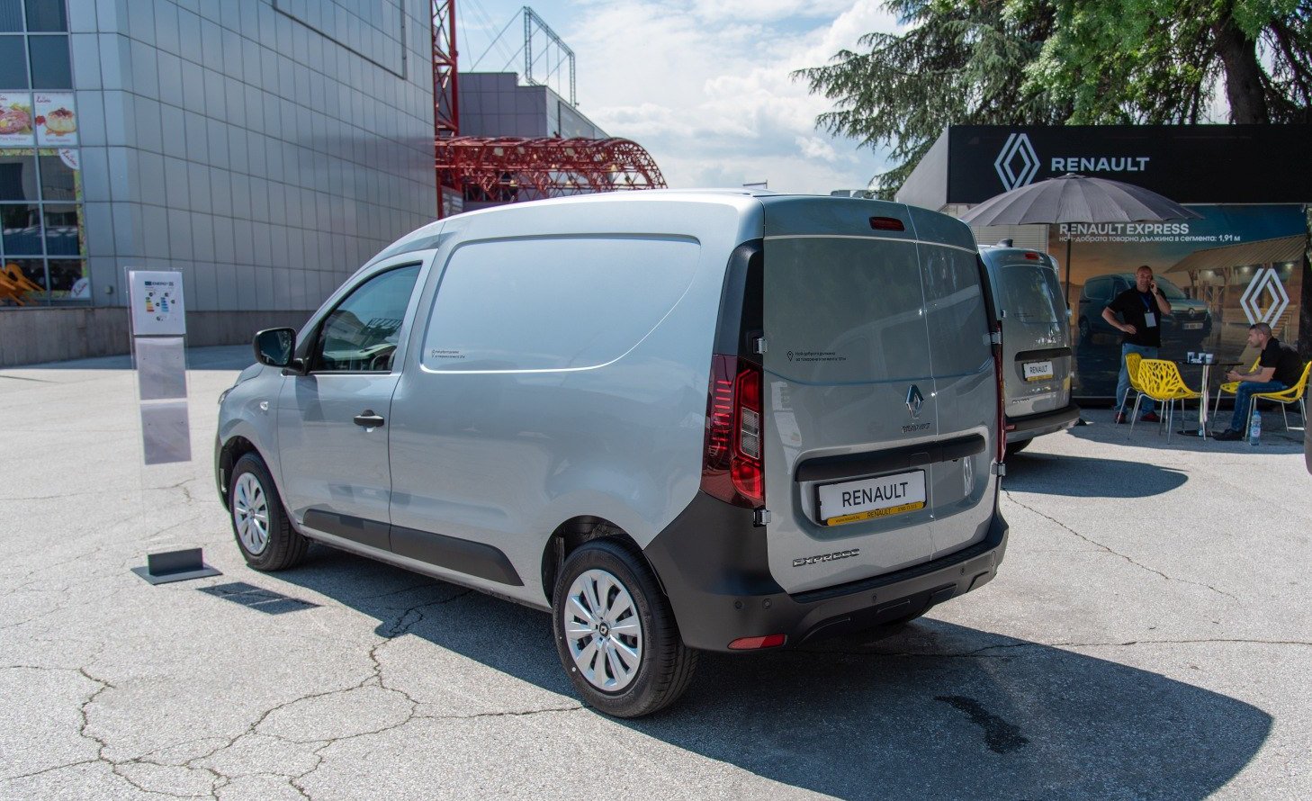 Renault Express technical specifications and fuel economy